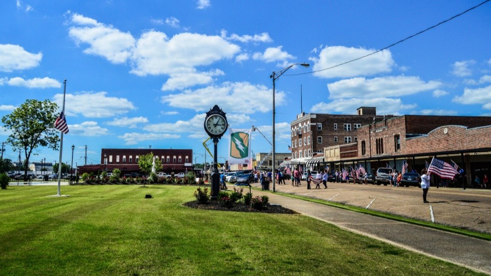 Background 1 | Amory, MS